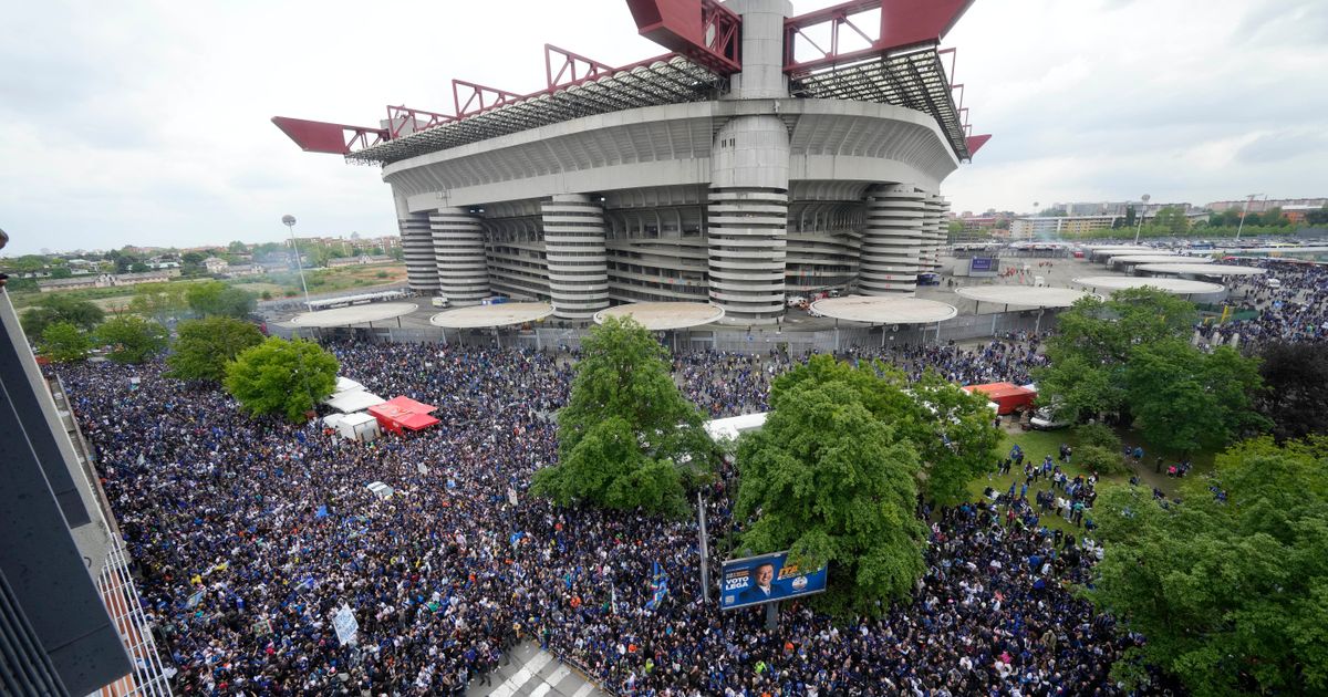 Slike pravog ludila iz Milana: Navijači Intera "opkolili" stadion za ...
