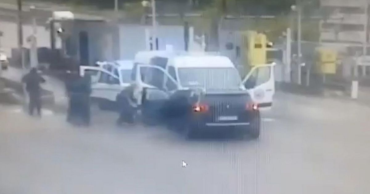 Pojavio se novi snimak napada u Francuskoj: Detalji o zatvoreniku zbog kog su ubijeni policajci ...