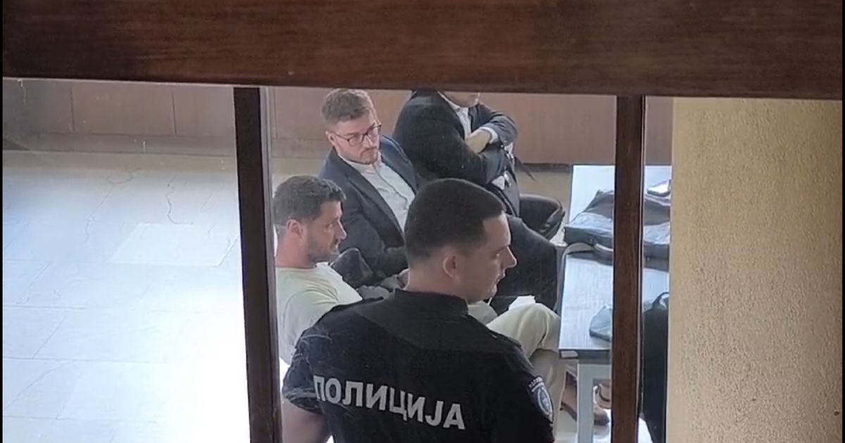 Pogledajte kako se Marko Miljković ponaša na saslušanju! Preti mu ...