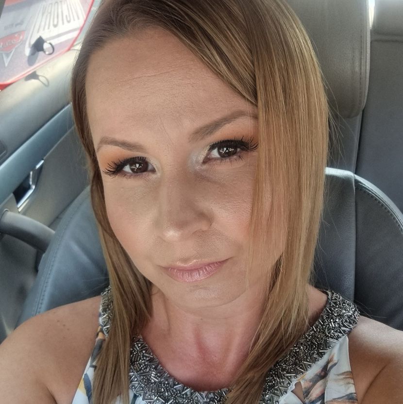 Amela planirala sa decom da ode kod muža u Nemačku? Komšije o planovima ...