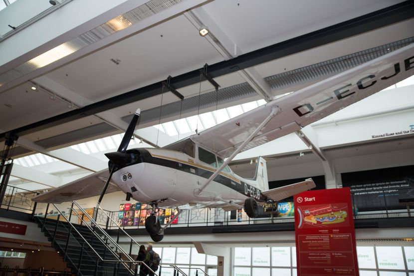 Dan kada je mala Cessna iz Nemačke sletela na Crveni trg i posramila ...