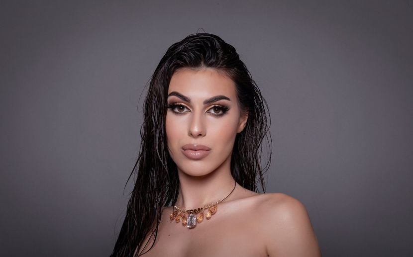 VI BIRATE NAJLEPŠU DEVOJKU SA INTERNETA - Telegraf.rs