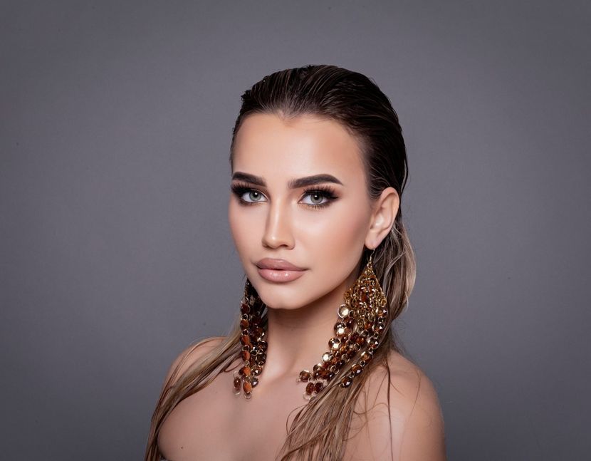 VI BIRATE NAJLEPŠU DEVOJKU SA INTERNETA - Telegraf.rs