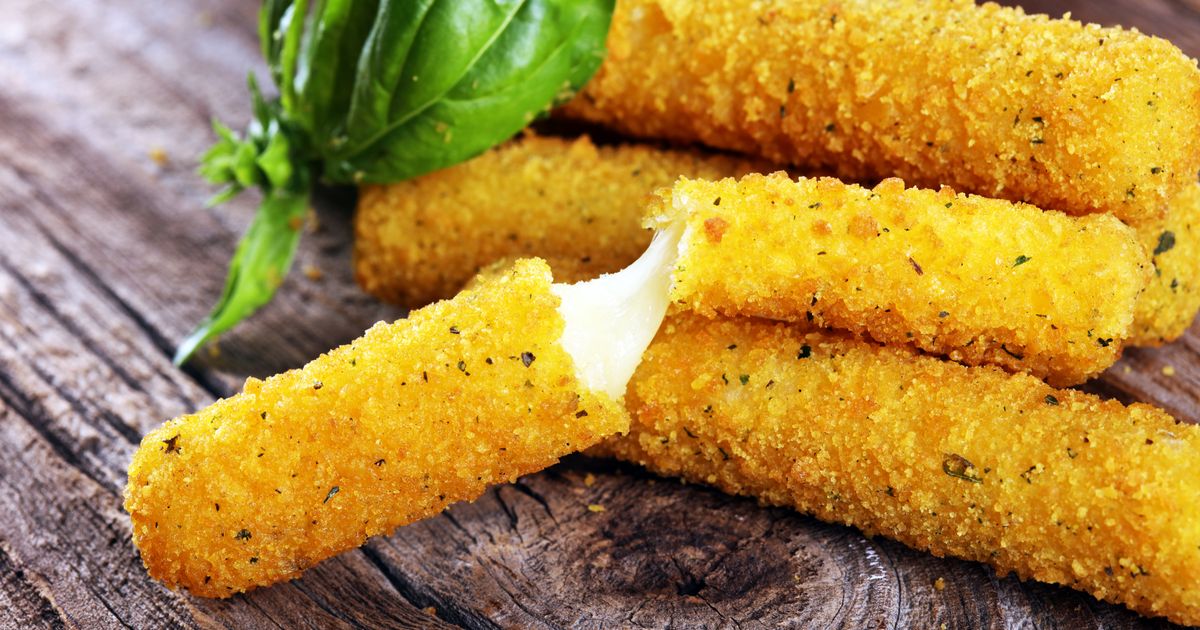 Recept za mocarela štapiće za koje će se gosti otimati: Pripremaćete ih ...