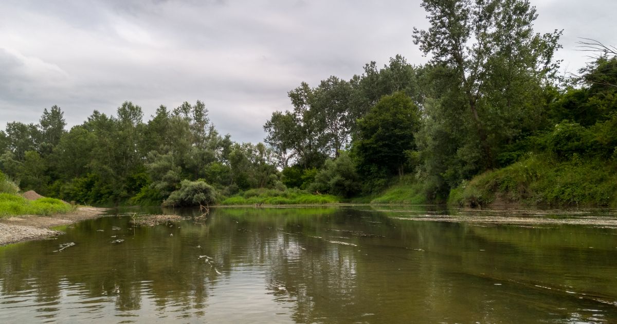 Reka Ukrina neprirodno zamućena ovih dana, meštani sumnjaju na rudnik ...
