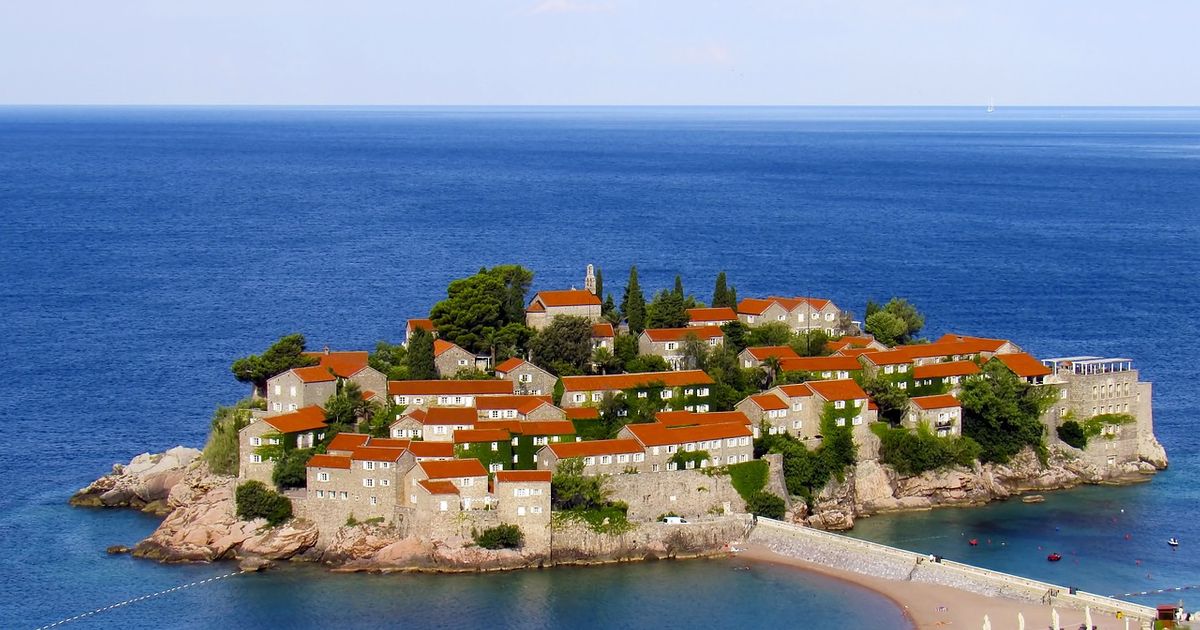 Horor u Crnoj Gori: Propeler čamca iskasapio ronioca kod Svetog Stefana ...