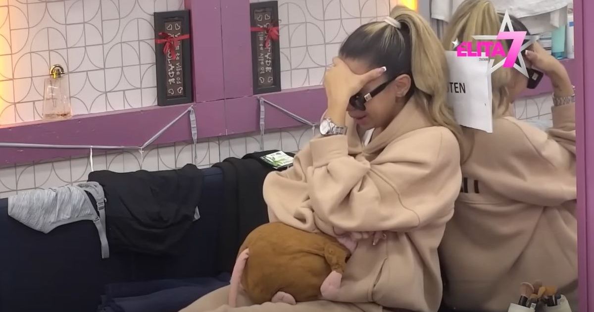 Aneli jecala na sav glas! Ahmićeva otkrila da joj je loše, pa upala u očaj, a od Janjuša ni ...