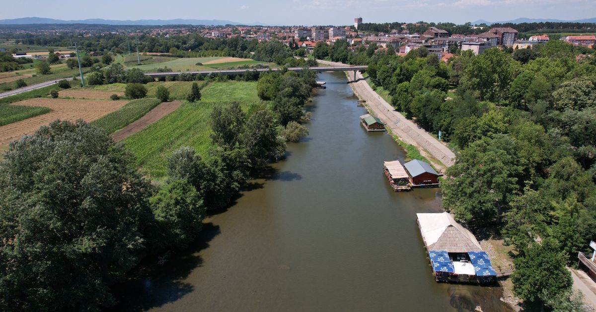 Kraljevčani imaju svoje more: Obale reke Ibar vrve od naroda tokom ovih ...