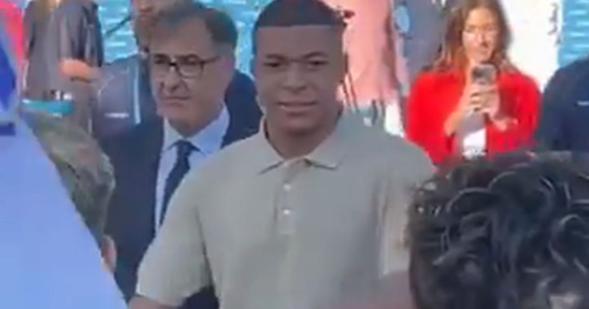 Embape stigao u Madrid, pa izašao pred navijače, a onda je nastala ...