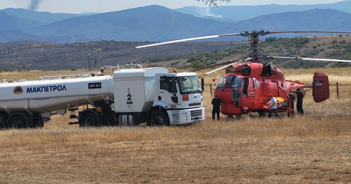 Serbian firefighters and their "red beast" Ka-32 help fight wildfires ...