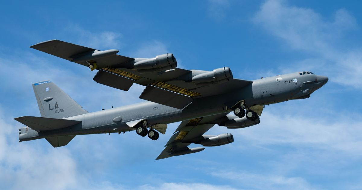 Ruski Su-27 presreli američke bombardere iznad Baltika - Aero Telegraf