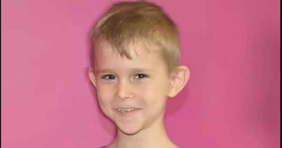 Dečak (12) umro od gladi, uhapšeni otac, brat i maćeha: Otkriveni snimci koji svedoče kakav je ...