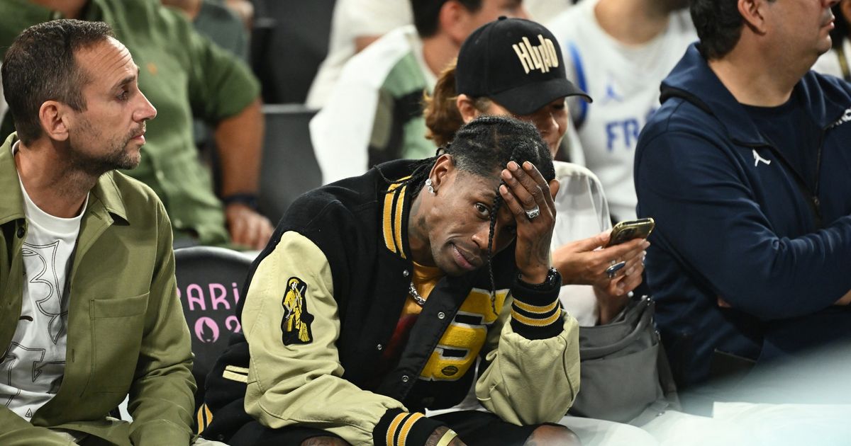 Svetski poznati reper gleda tekmu Srbija - SAD iz prvog reda i nije mu ...