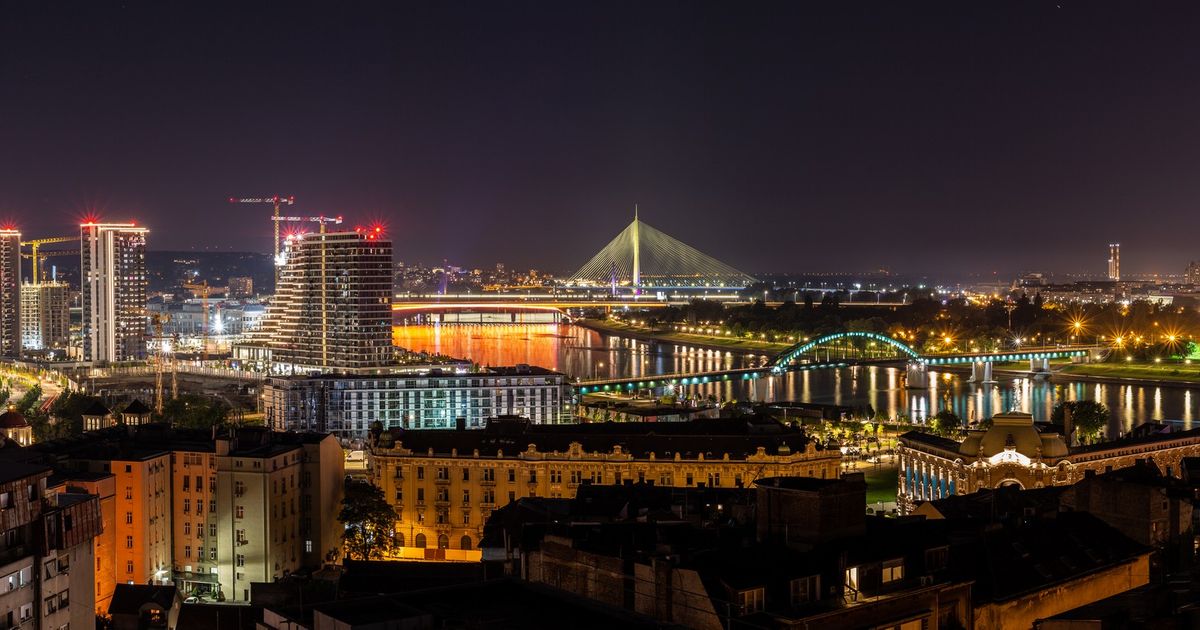 Amazing photo! Lightnings ripping through the sky over Belgrade last ...
