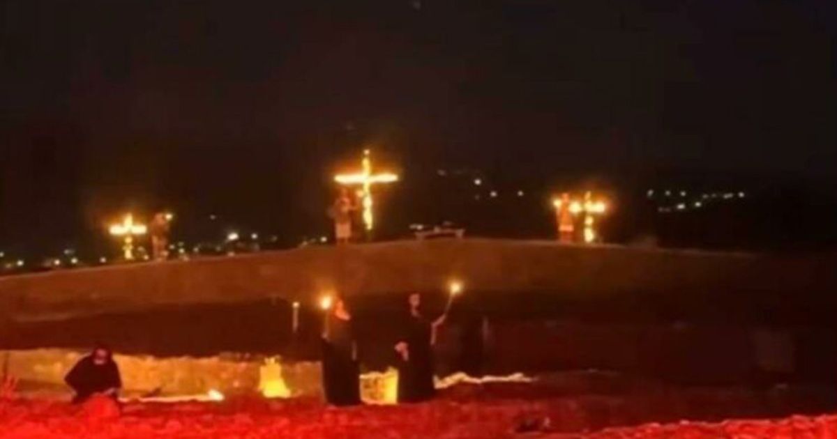 Zapalili krstove kraj Gračanice, oglasila se eparhija: "Ovaj nečasni ...
