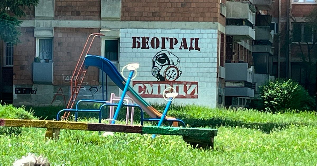 "Beograd smrdi": Grafit u Kragujevcu najbolje pokazuje koliko Đavoli ...