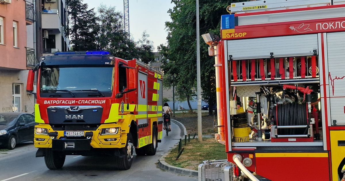 Ugašen požar u zgradi EDS-a u Novom Sadu - Vesti - Telegraf.rs