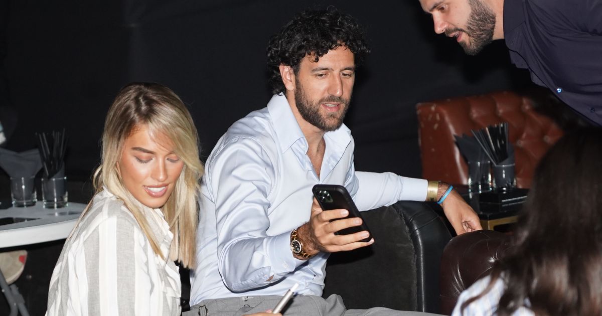 Devojka Vase Micića i Nedovićeva žena zasenili sve na koncertu Grka na ...