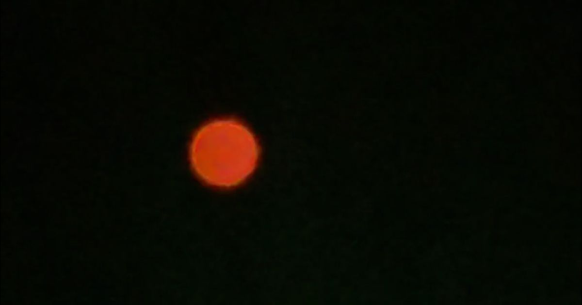 Misteriozna pojava na nebu zbunila meštane Crepaje: "Bilo ih je tri, ne znamo šta to može biti ...