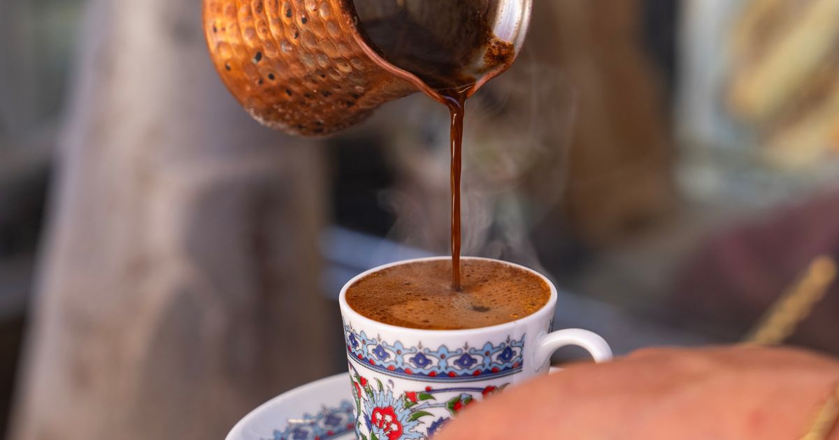 Turkinja objašnjava kako se zaista kuva "turska kafa": Postoji li ...