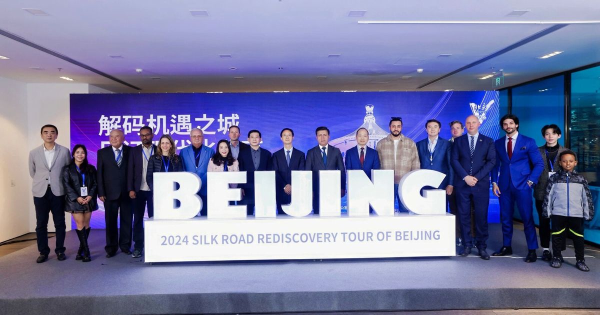 Modni fotograf Pavel Surovi predstavlja Srbiju na samitu "Put svile ...