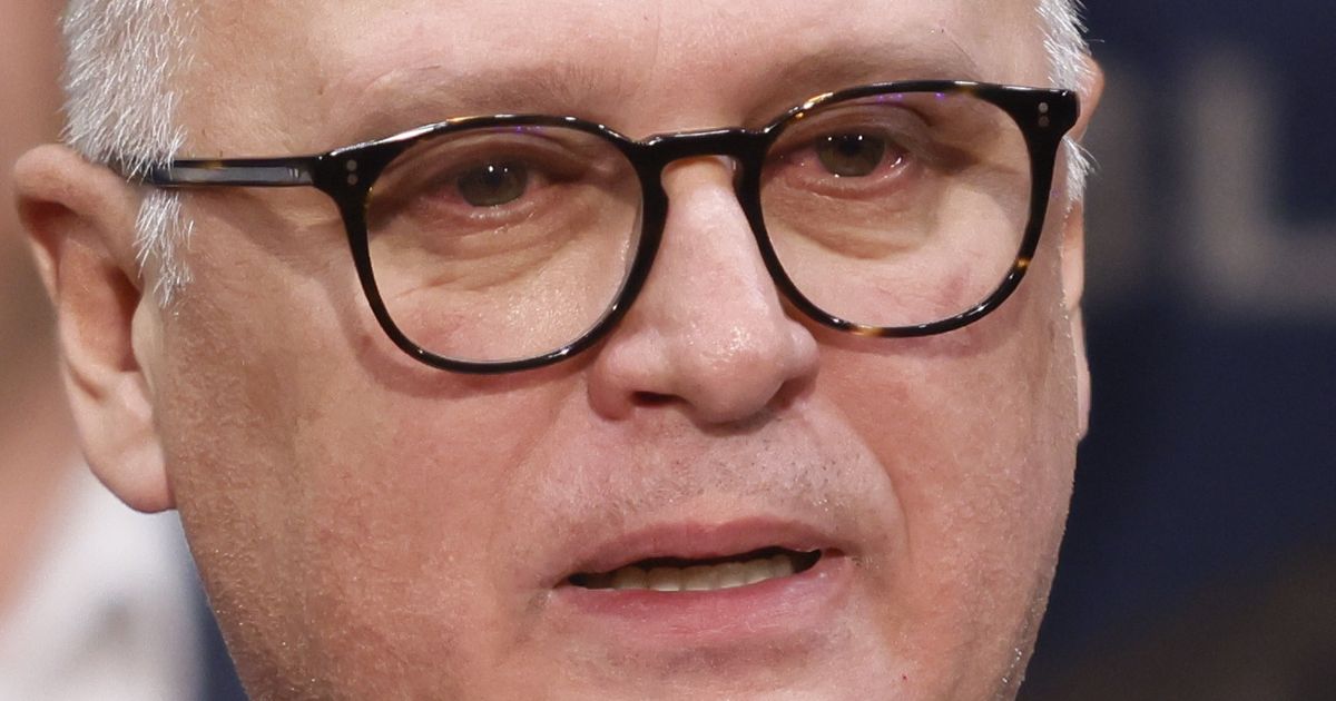 Former cabinet minister Goran Vesic undergoes emergency surgery ...