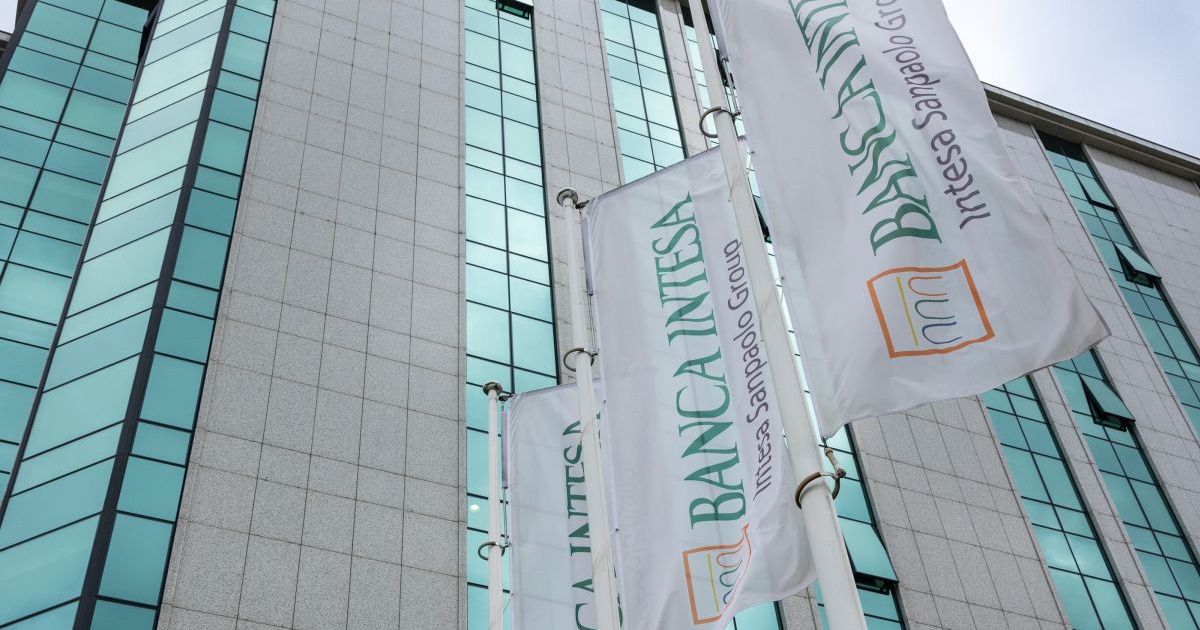 Najbolja banka u Srbiji po 11. put po izboru magazina The Banker: Banca ...