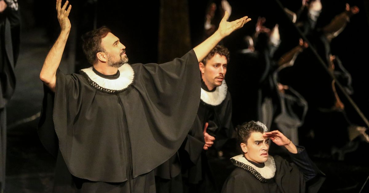 Bivši predsednik Jugoslavije na premijeri predstave "Uobraženi bolesnik ...