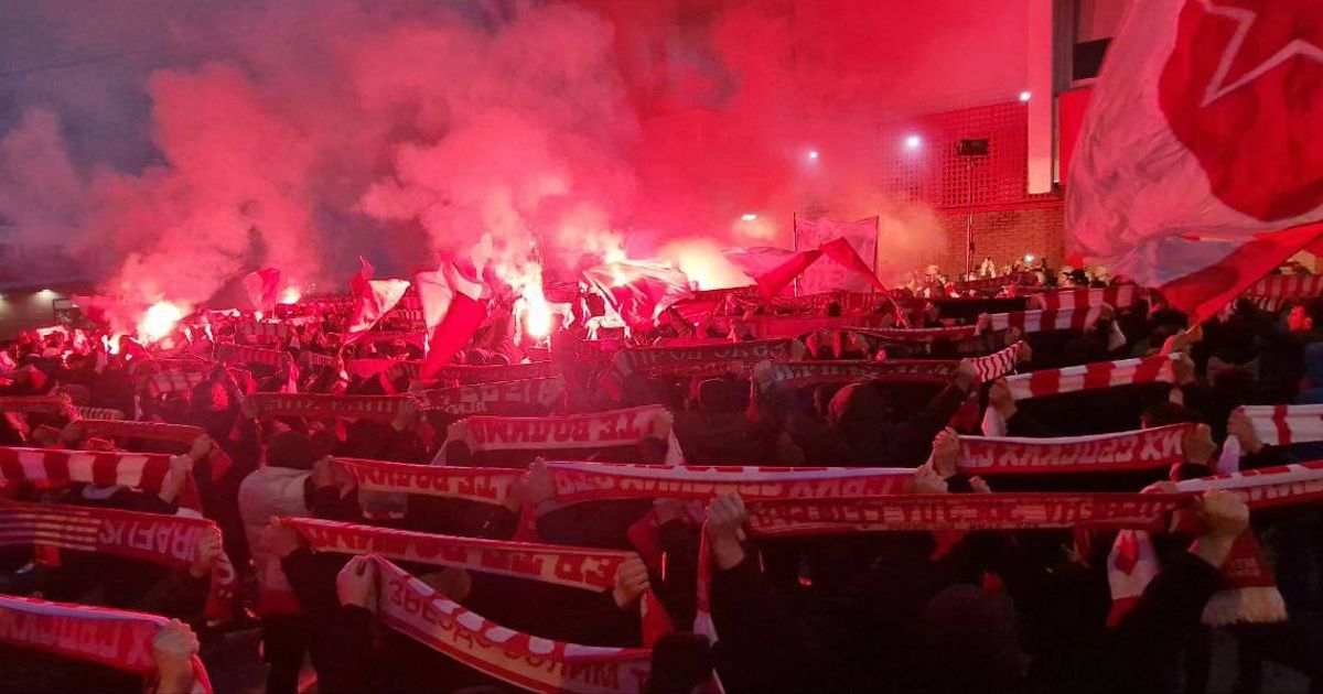 Delije pred derbi palile sveće ispred grafita poginulog Grobara: Ovako ...