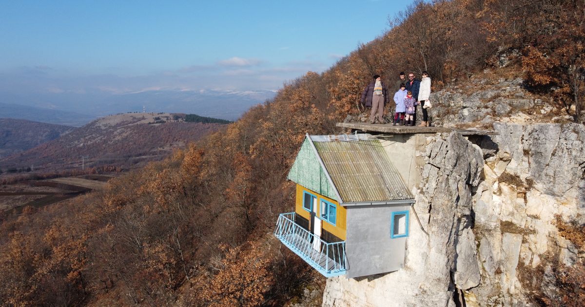 Ovo je najneverovatnija kuća u Srbiji: Napravio je majstor Mika, a ...
