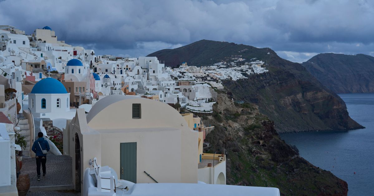 Micotakis obišao Santorini: Vlasti prate seizmičku aktivnost na ostrvu ...