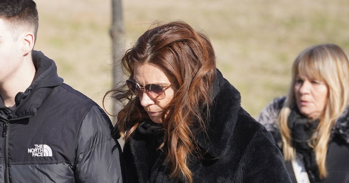 Ovo je supruga Dejana Matića: Udovica Natalija se na sahrani ne odvaja ...