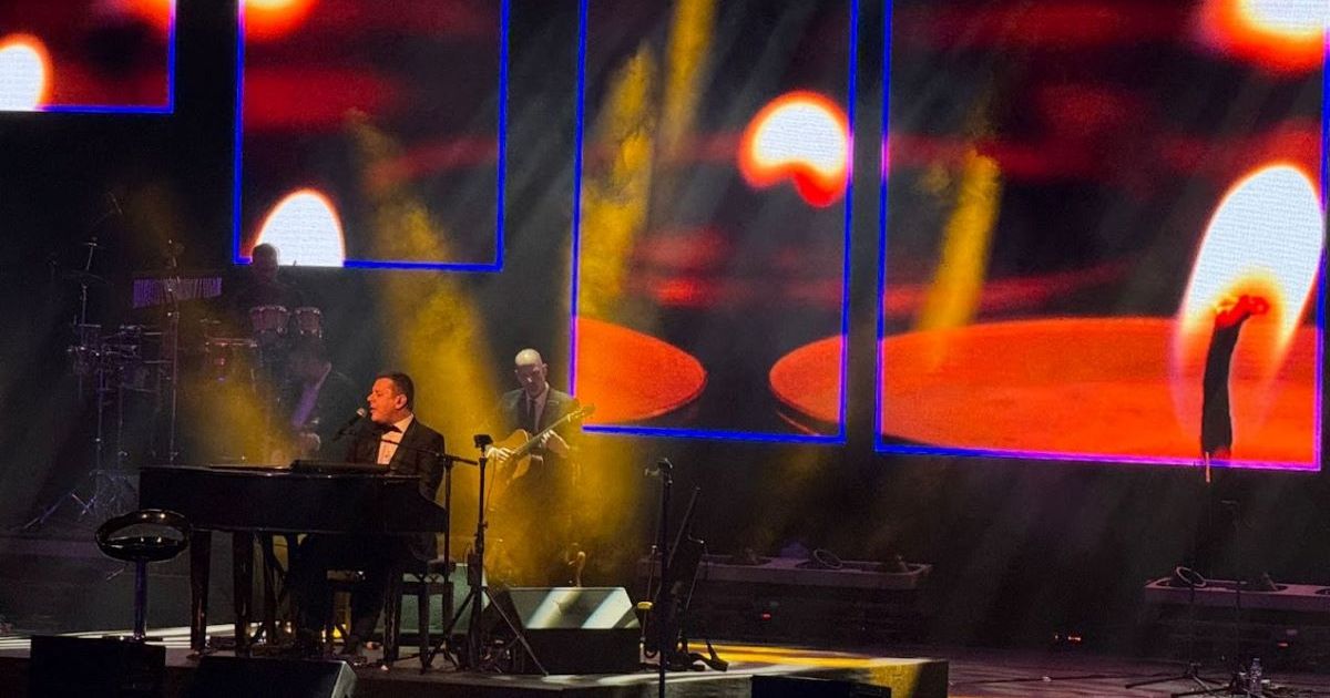 Georgiev započeo 7. koncert u Sava centru! Posvetio pesmu nedavno preminuloj majci: "I večeras ...