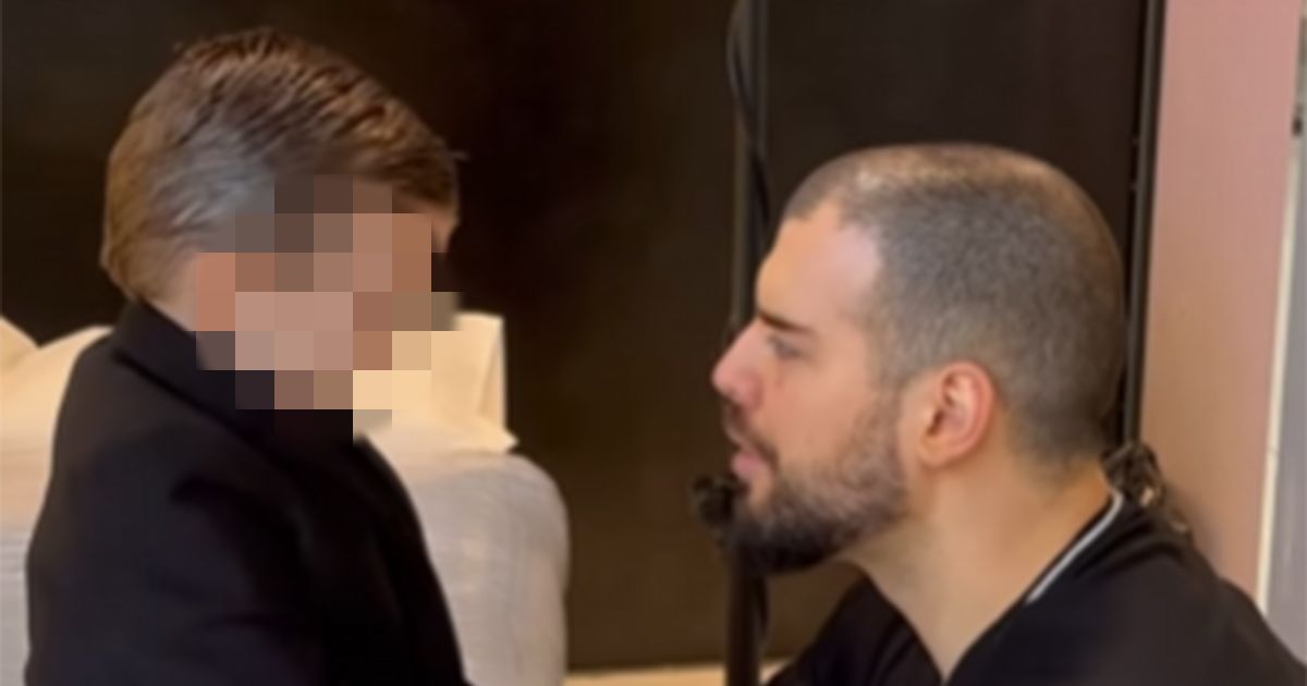 Adam Adaktar stavio sinu sočiva - Telegraf.rs