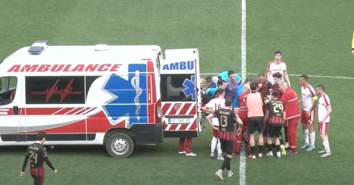 Jezive scene u Leskovcu: Fudbaleri nepomočno ležali na travi, saigrači se hvatali za glavu i ...