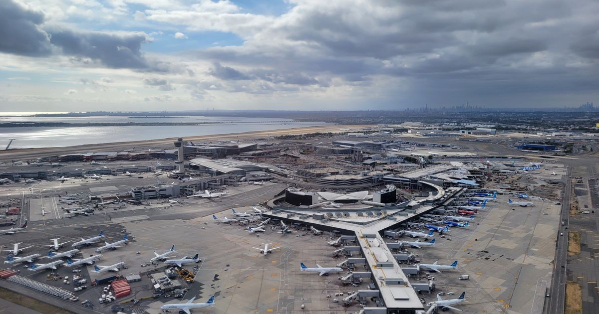 Svetski superčvorovi: Najpovezaniji aerodromi sveta i avio-giganti koji ...