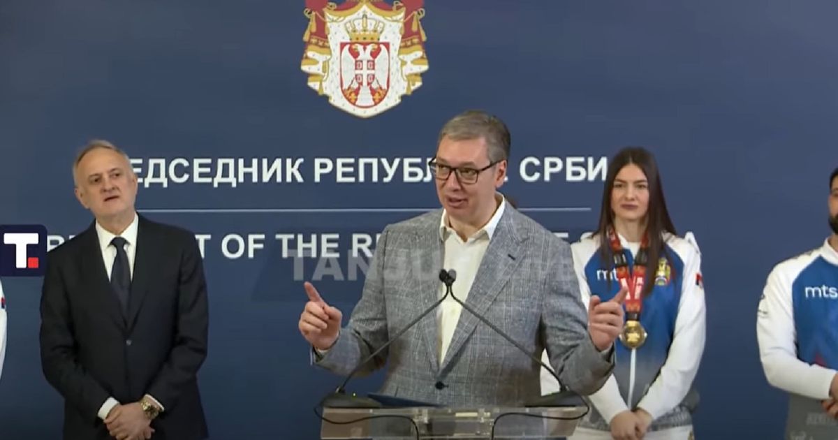 Aleksandar Vučić dočekao bokserke sa medaljama sa SP u Nišu: "Bilo je čudesno, ginuli ste za ...