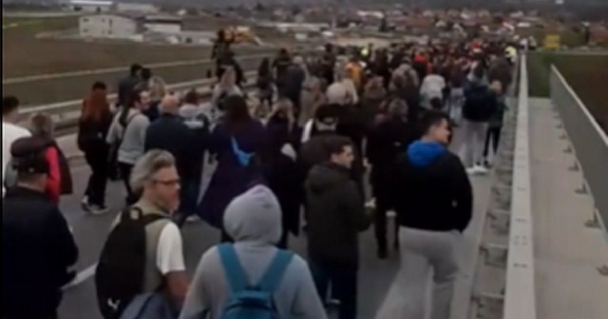 I danas blokade u više gradova, petočasovna blokada kružnog toka u Novom Sadu - Vesti - Telegraf.rs