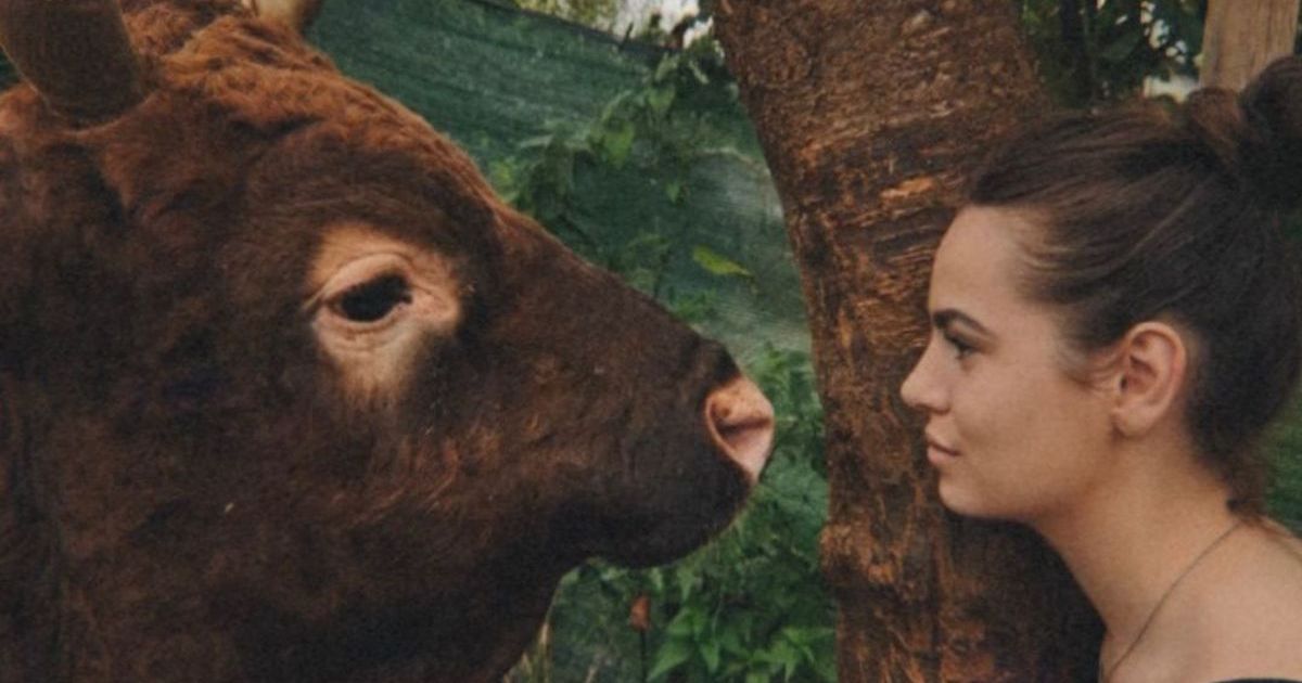 Izgleda kao model, a život su joj štala i bikovi: Martina, devojka plave kose i prelepog osmeha ...