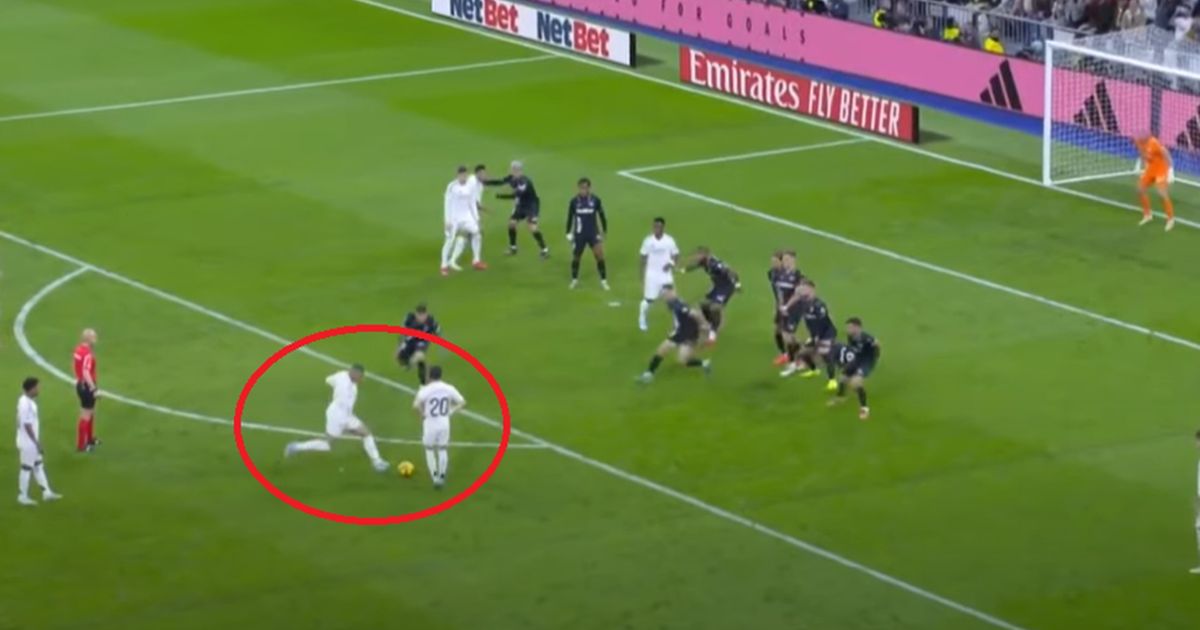 Ceo svet se svađa zbog majstorije Embapea, dao gol iz slobodnjaka, ali ...