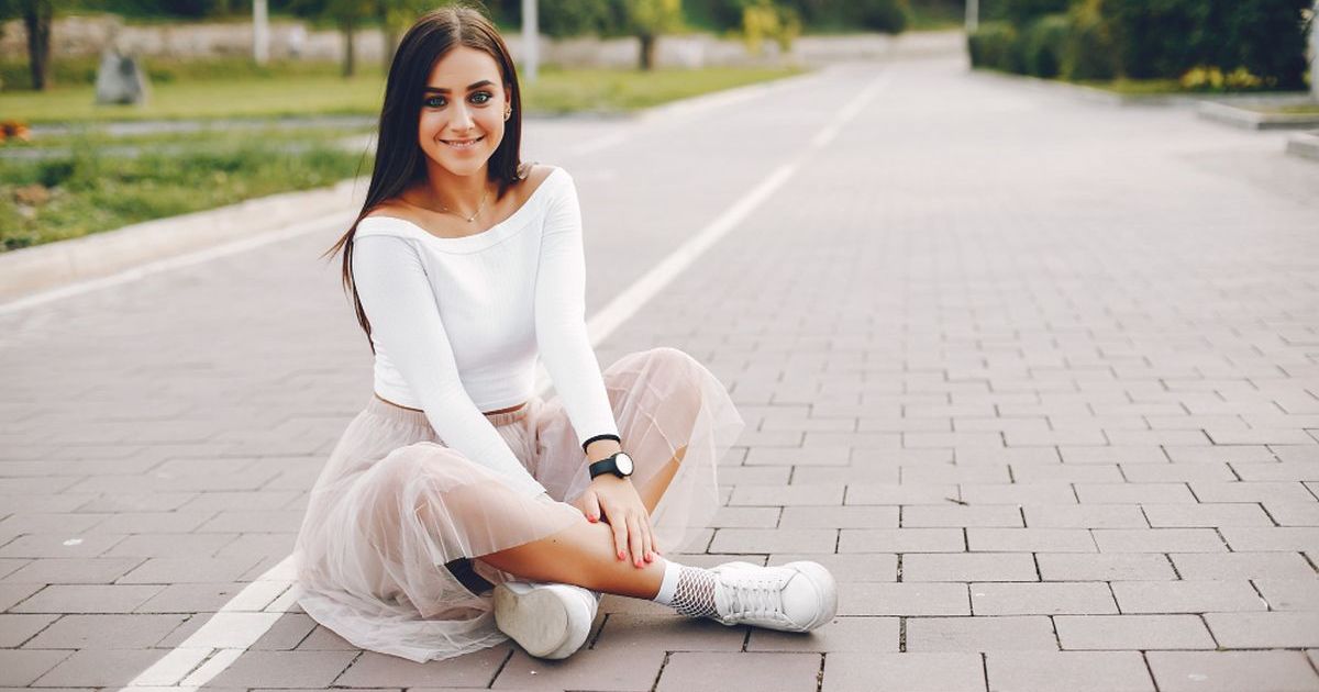 Kako kombinovati ženske patike sa elegantnim outfitima? - Ona.rs