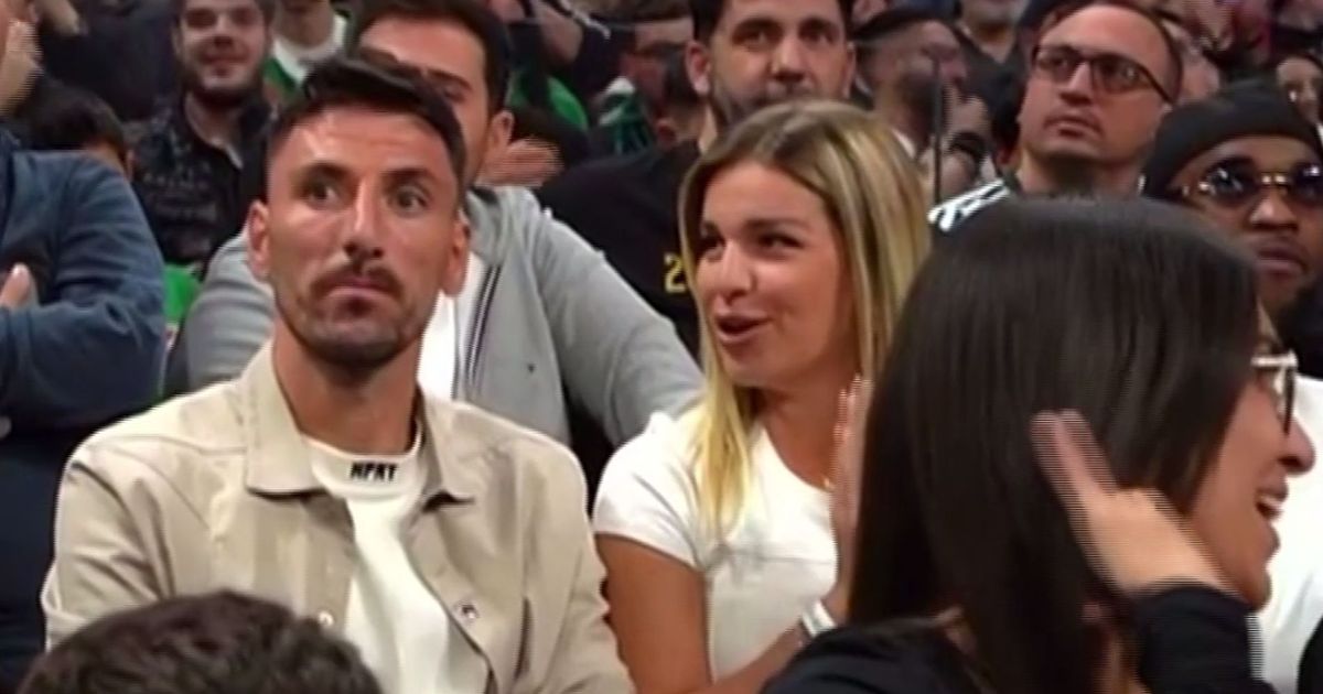 Bivši fudbaler Zvezde gleda crveno-bele u Atini: S njim je došla i njegova prezgodna žena ...