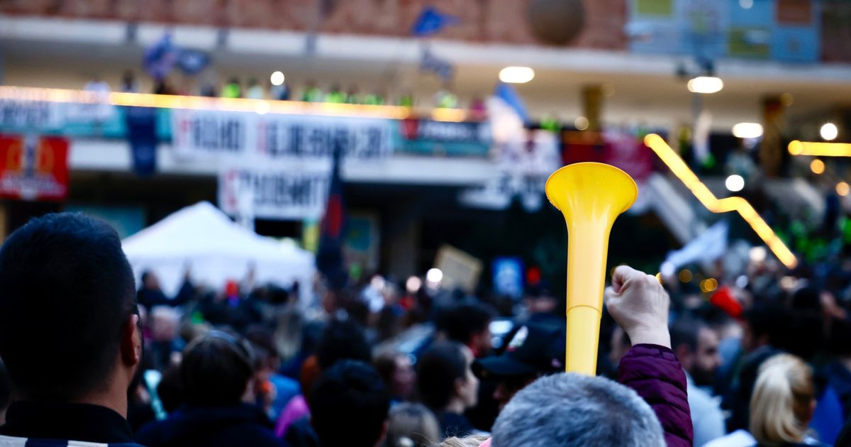 Studenti u blokadi od ponedeljka blokiraju zgrade RTS u Takovskoj i na Košutnjaku - Vesti ...