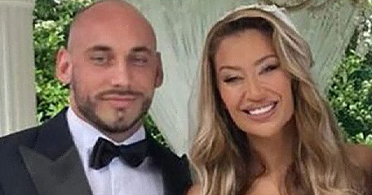 Ranije smo ga gledali sa drugim pevačicama: Muž Tee Tairović bio je ...