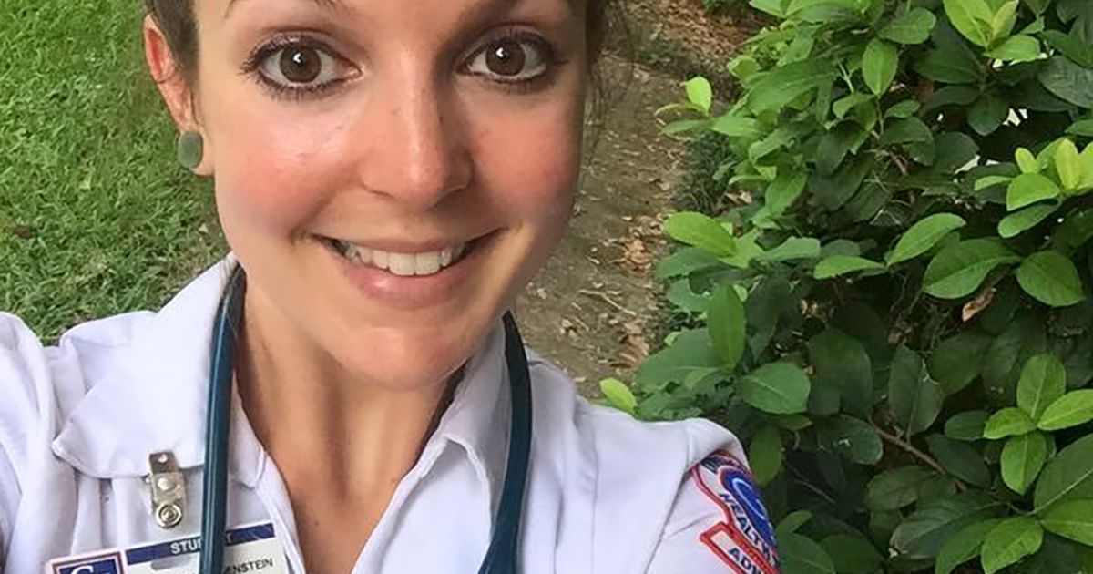 Muž zatekao ženu i svog sina (15) na kauču - gole! Medicinska sestra ...