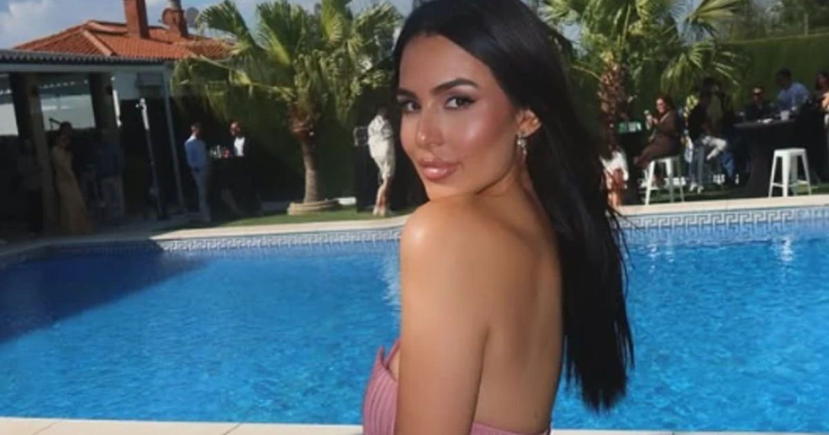 Anastasija pokazala unutrašnjost vile u Sevilji: Klavir i mnoštvo knjiga su tu, a ovaj detalj ...