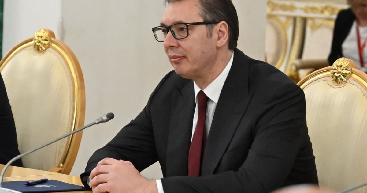 Vucic congratulates Dan on his victory in Romanian presidential ...