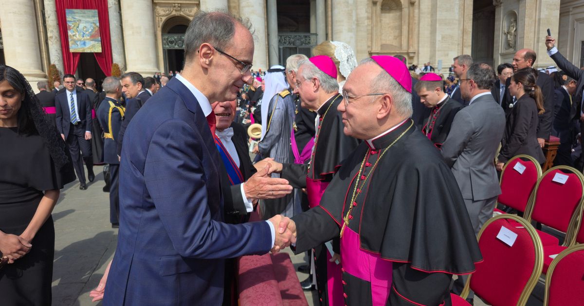 Serbian PM Djuro Macut attends inauguration: He congratulated new pope ...