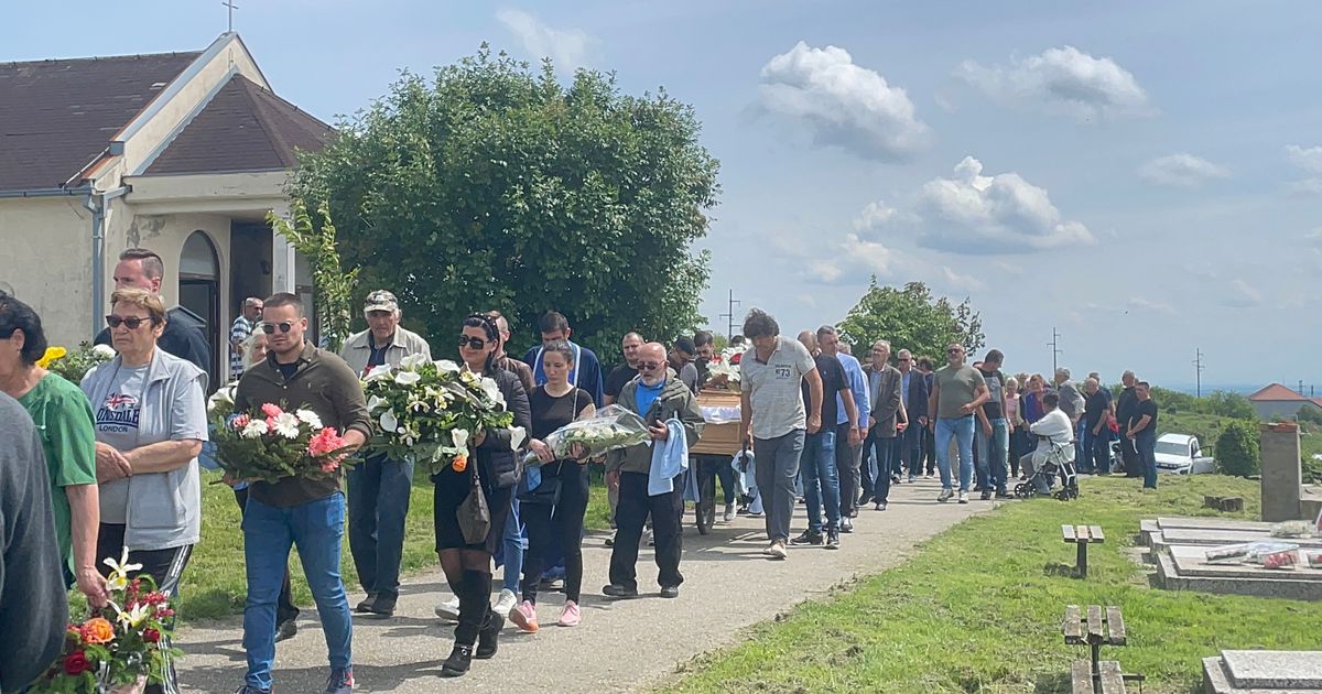 Komšije besne na sahrani Damira Dokića, ona je otkrila istinu o njemu - Telegraf.rs