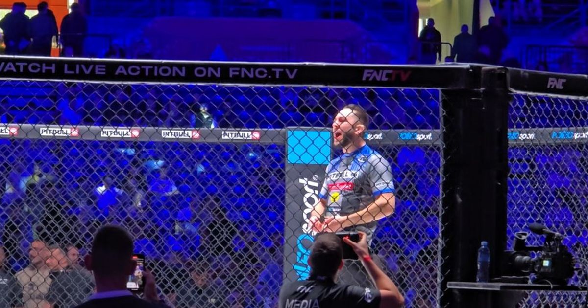 Pogledajte kako je Arena dočekala Janičića pred susret sa Bojkovićem na ...